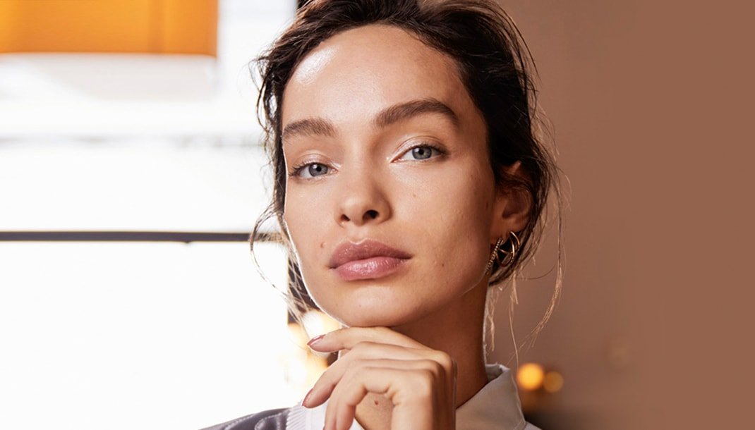 Master the viral clean girl make-up look - L’Oréal Paris