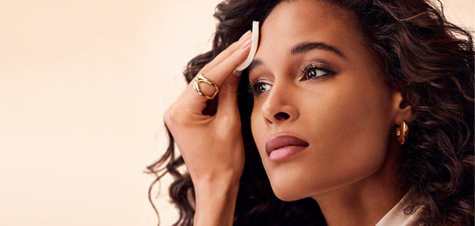 Master the viral clean girl make-up look - L’Oréal Paris